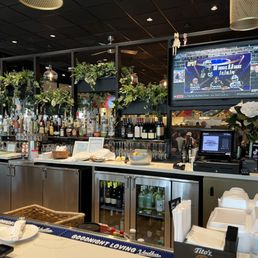 TREEBEARDS - Updated December 2025 - 205 Photos & 273 Reviews - 1117 ...