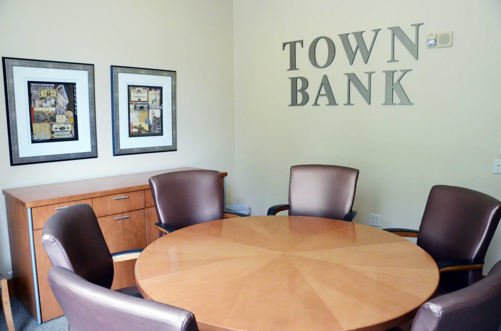 TOWN BANK - Updated May 2024 - Request Information - 10 W Mifflin St ...