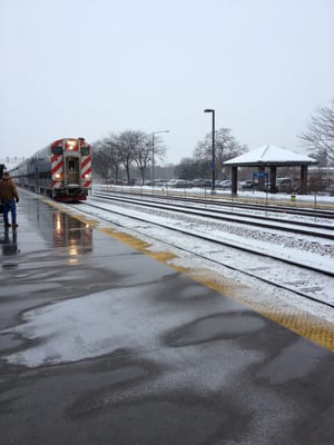 THE METRA STATION - Updated November 2025 - 26 Photos & 15 Reviews ...