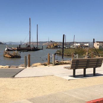 BENICIA PUBLIC PIER & BEACH - Updated December 2025 - 212 Photos & 39 ...