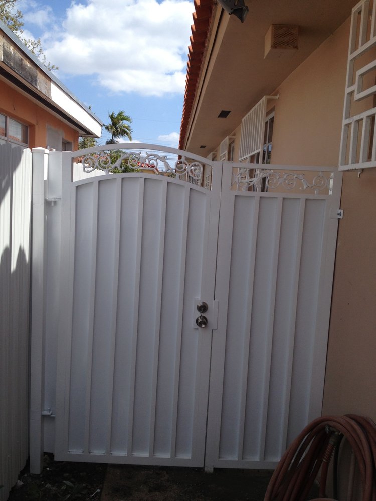 ALPHA FENCING CONTRACTORS - Updated March 2025 - 53 Photos - 1680 W ...