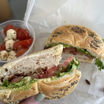 MOZZO DELI - Updated November 2024 - 205 Photos & 305 Reviews - 730 ...