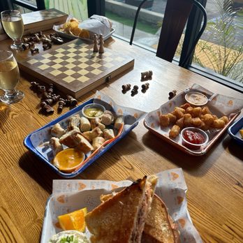 SOCAL VIBES - Updated May 2025 - 398 Photos & 289 Reviews - 17812 S ...