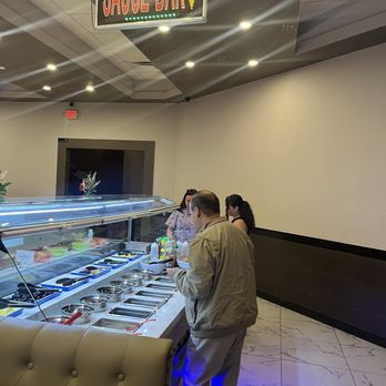 U & ME REVOLVING HOT POT - Updated August 2024 - 939 Photos & 509 ...