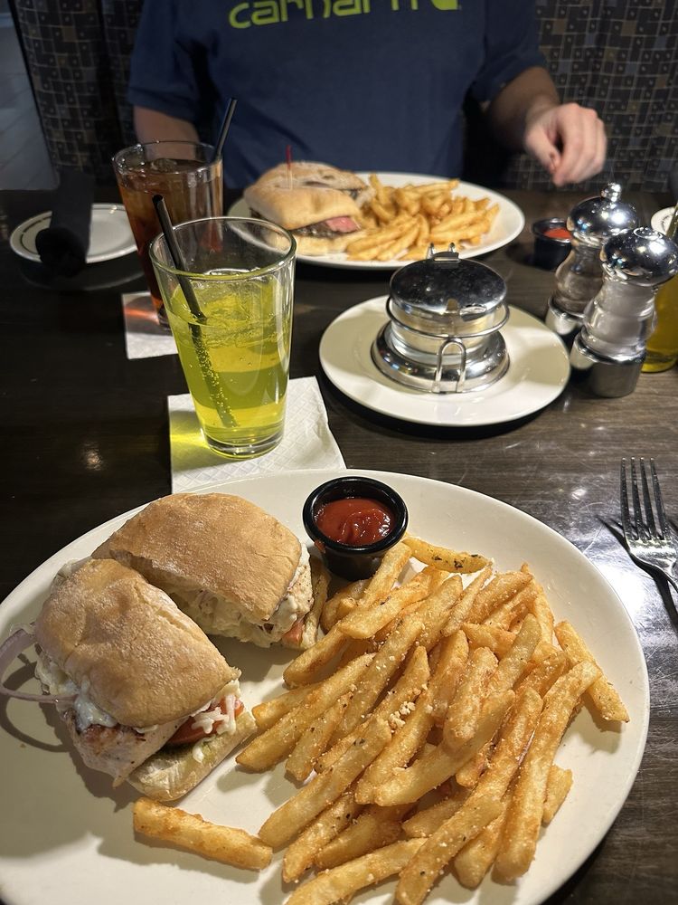 JOHNNY’S ITALIAN STEAKHOUSE - Updated July 2024 - 82 Photos & 111 ...