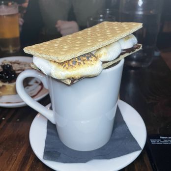 FRINGE BAR - Updated January 2025 - 77 Photos & 22 Reviews - 140 N ...