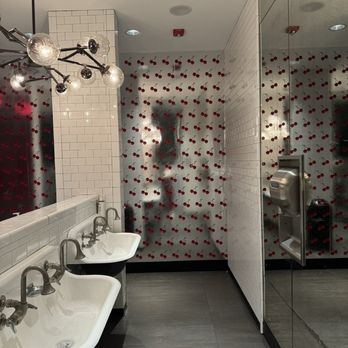 SPIN PHILADELPHIA - Updated December 2025 - 166 Photos & 168 Reviews ...