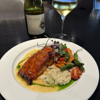 ENTOURAGE - Updated July 2024 - 285 Photos & 129 Reviews - 796 Illinois ...