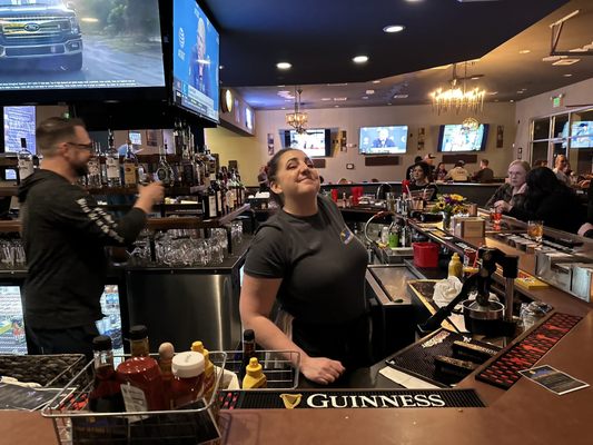 COLD SPRINGS CROSSING BAR & GRILL - Updated December 2025 - 140 Photos ...