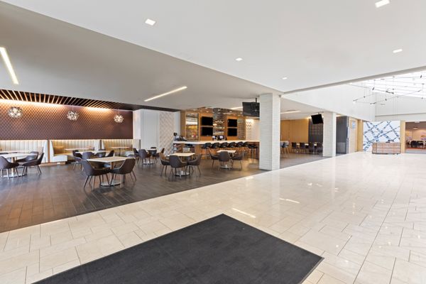 CHICAGO MARRIOTT NAPERVILLE - Updated May 2024 - 153 Photos & 111 ...