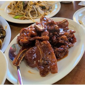 YUET LEE - Updated May 2024 - Yelp