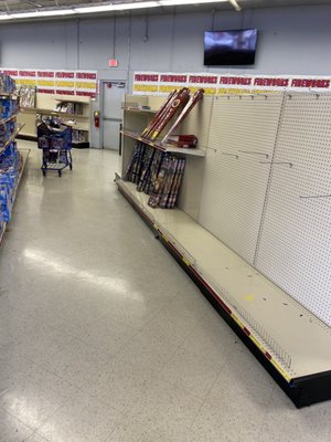 GREAT GRIZZLY FIREWORKS - 27 Photos - Fireworks - 5300 Frontage Rd ...