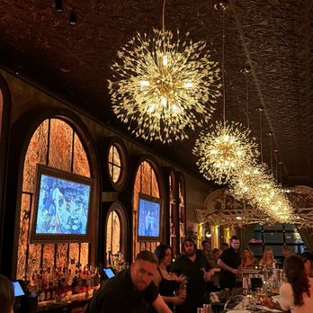 MONA - Updated December 2025 - 140 Photos & 72 Reviews - 1308 Chestnut ...