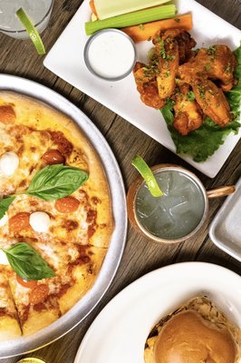 33 TAPS-SILVER LAKE - 665 Photos & 604 Reviews - 3725 W Sunset Blvd ...