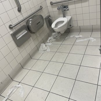 TARGET - Updated November 2024 - 524 Photos & 154 Reviews - 2850 N ...