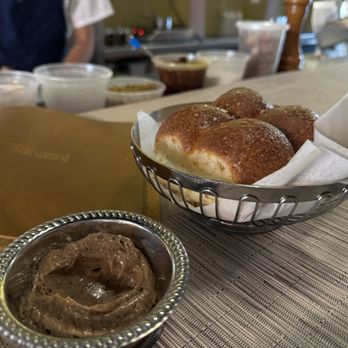 GIOVEDI - Updated January 2025 - 561 Photos & 92 Reviews - 10 N Hotel ...