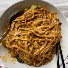 NOODLE ALLEY - Updated July 2024 - 409 Photos & 284 Reviews - 1201 N ...