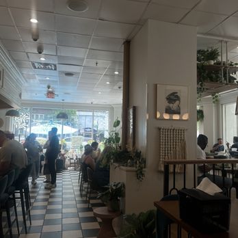 SINYA - Updated August 2025 - 126 Photos & 69 Reviews - 354 W Hubbard ...