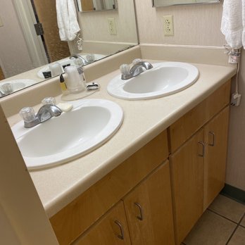 THE ANGELO INN - Updated January 2026 - 54 Photos & 32 Reviews - 313 E ...