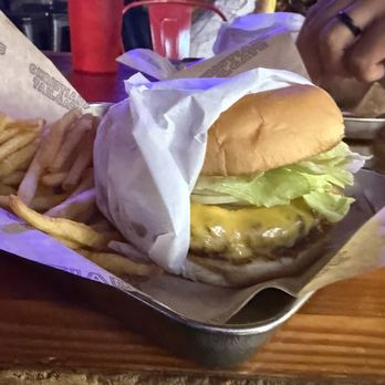 CHRISTIAN’S TAILGATE BAR AND GRILL - Updated January 2026 - 200 Photos ...