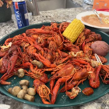 THE CRAWFISH SPOT Updated March 2025 93 Photos 127 Reviews 1899 W Pinhook Rd Lafayette Louisiana Cajun Creole Restaurant Reviews Phone Number Menu Yelp
