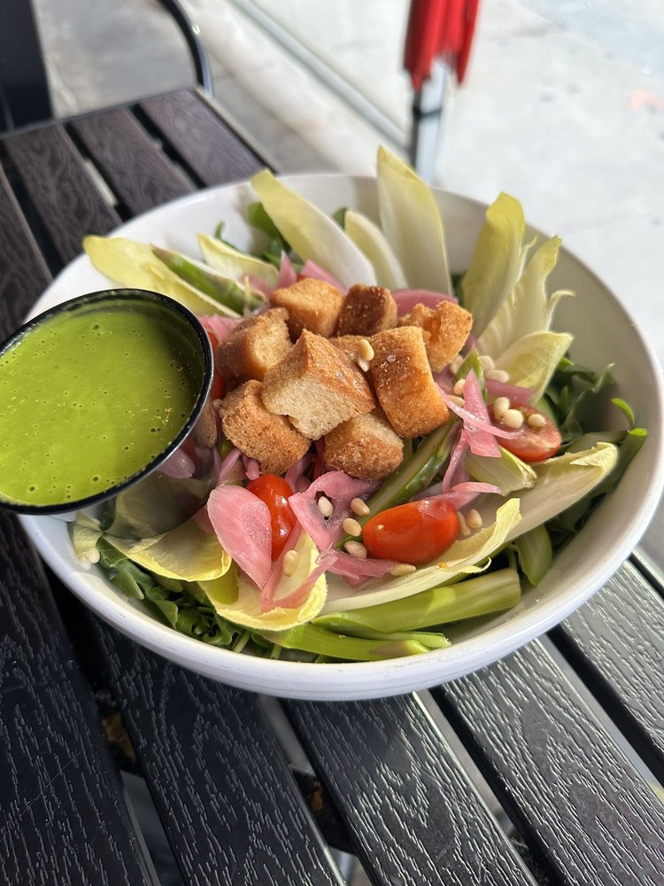 THE WARREN BAR AND BURROW - Updated August 2024 - 467 Photos & 275 ...