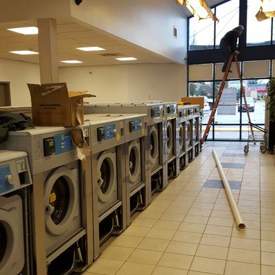 MOHAWK LAUNDRY - Updated August 2025 - 35 Photos & 47 Reviews - 2152 ...