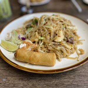 BAOBAO BUFFET - Updated August 2025 - 180 Cracker Barrel Dr, Crestview ...