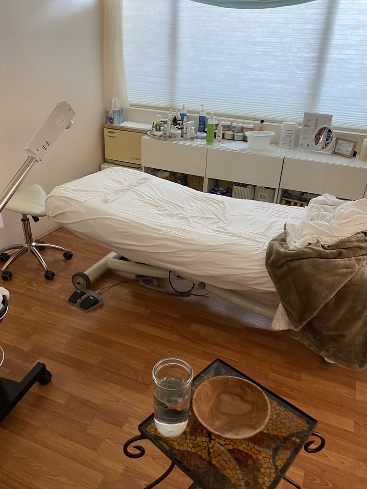 NUSHKA’S SPA - 31 Photos & 85 Reviews - 1508 Willamette St, Eugene ...