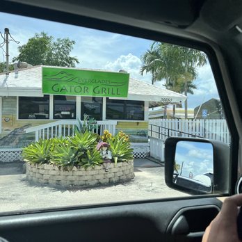 EVERGLADES GATOR GRILL - Updated December 2025 - 409 Photos & 262 ...