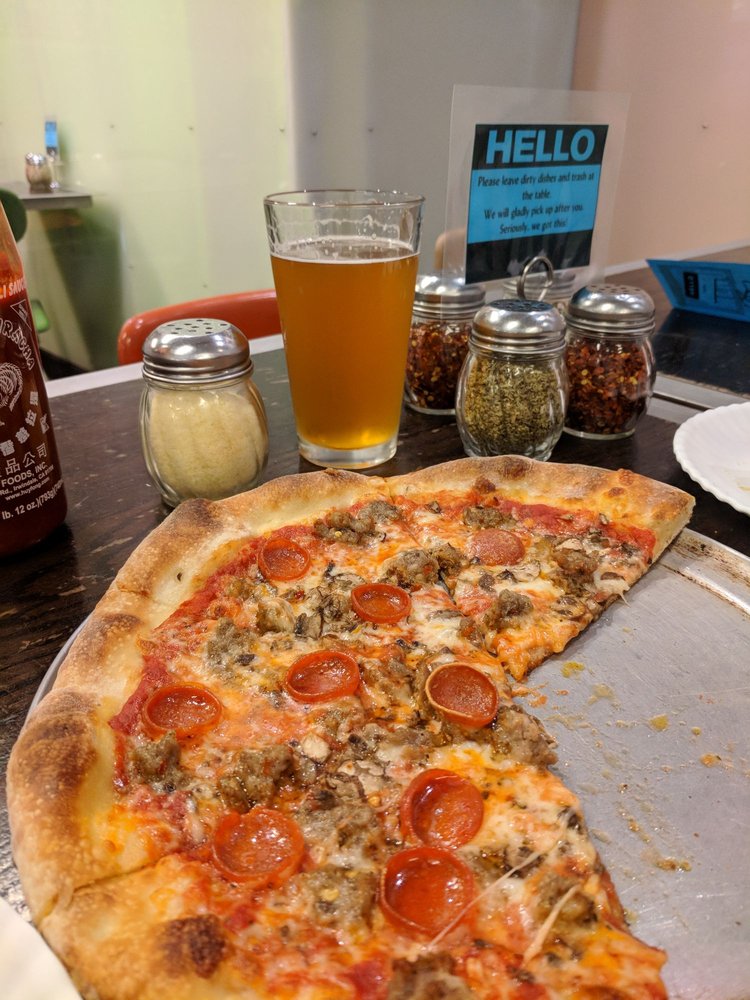 HELLO PIZZA - 96 Photos & 147 Reviews - Pizza - 3904 Sunnyside Rd ...