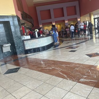 STARLIGHT TRIANGLE SQUARE CINEMAS - Updated April 2025 - 178 Photos ...