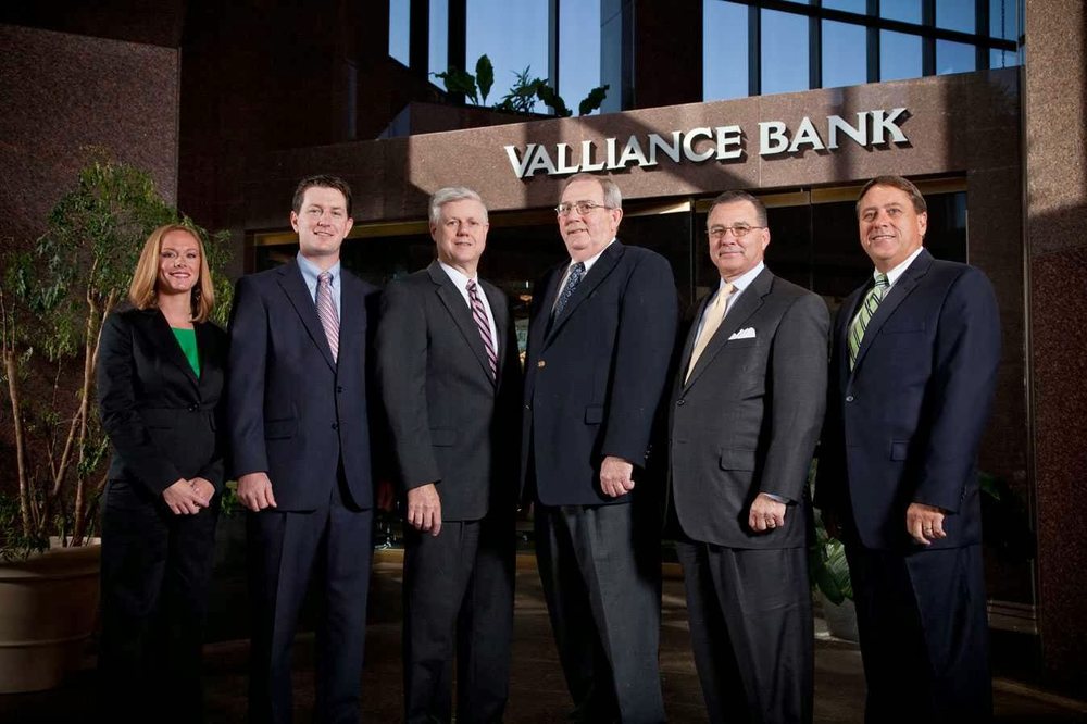 VALLIANCE BANK - Updated January 2026 - 20 Photos - 1601 Nw Expy ...