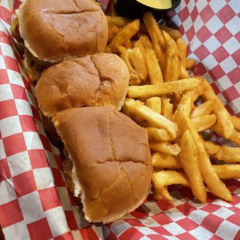 THE ESSO CLUB - Updated November 2025 - 89 Photos & 132 Reviews - 129 ...