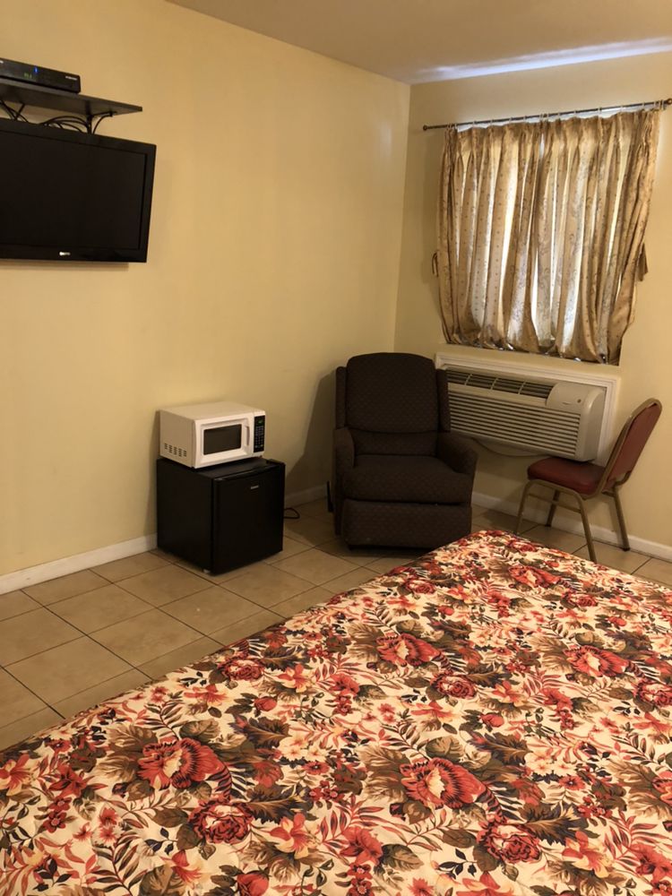 NEW STRATFORD MOTOR INN - Updated December 2025 - 2200 Stratford Ave ...