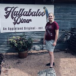 HULLABALOO DINER - Updated September 2025 - 238 Photos & 310 Reviews ...