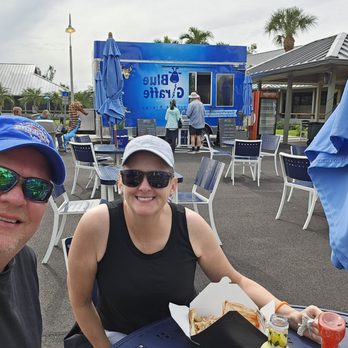 BLUE GIRAFFE RESTAURANT - Updated March 2025 - 231 Photos & 407 Reviews ...