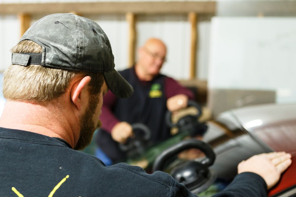 FAS-BREAK AUTO GLASS SERVICE - Updated December 2025 - 12 Photos - 405 ...