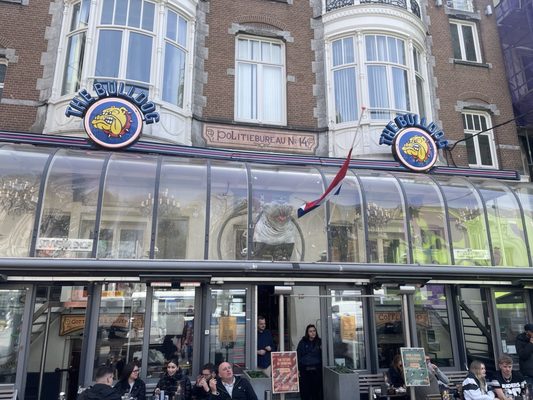 THE BULLDOG PALACE - Updated January 2025 - 94 Photos & 74 Reviews (3.7 ...