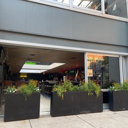 BENCHMARK - Updated July 2025 - 311 Photos & 630 Reviews - 1510 N Wells ...