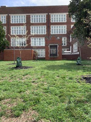 EASTERN HIGH SCHOOL - Updated January 2026 - 10 Photos - 1700 E Capitol ...