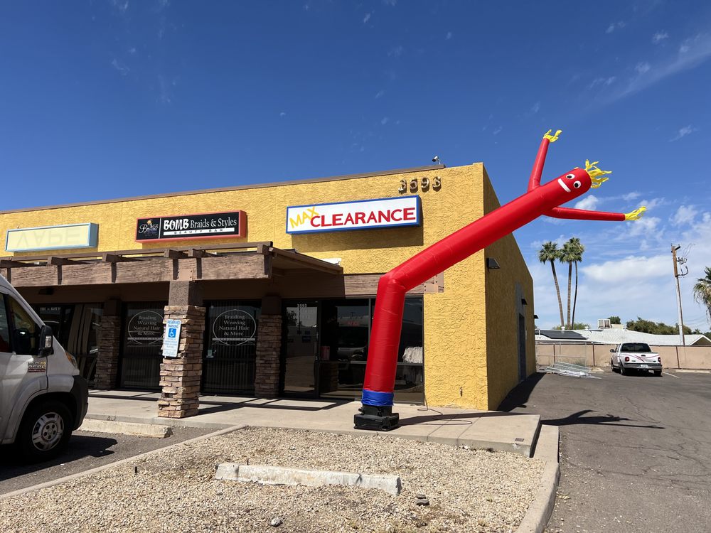 MAX CLEARANCE - 3593 W Northern Ave, Phoenix, Arizona - Discount Store ...