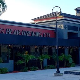 BIG BEAR BREWING COMPANY - Updated August 2025 - 2430 Photos & 1683 Reviews - 1800 N University ...