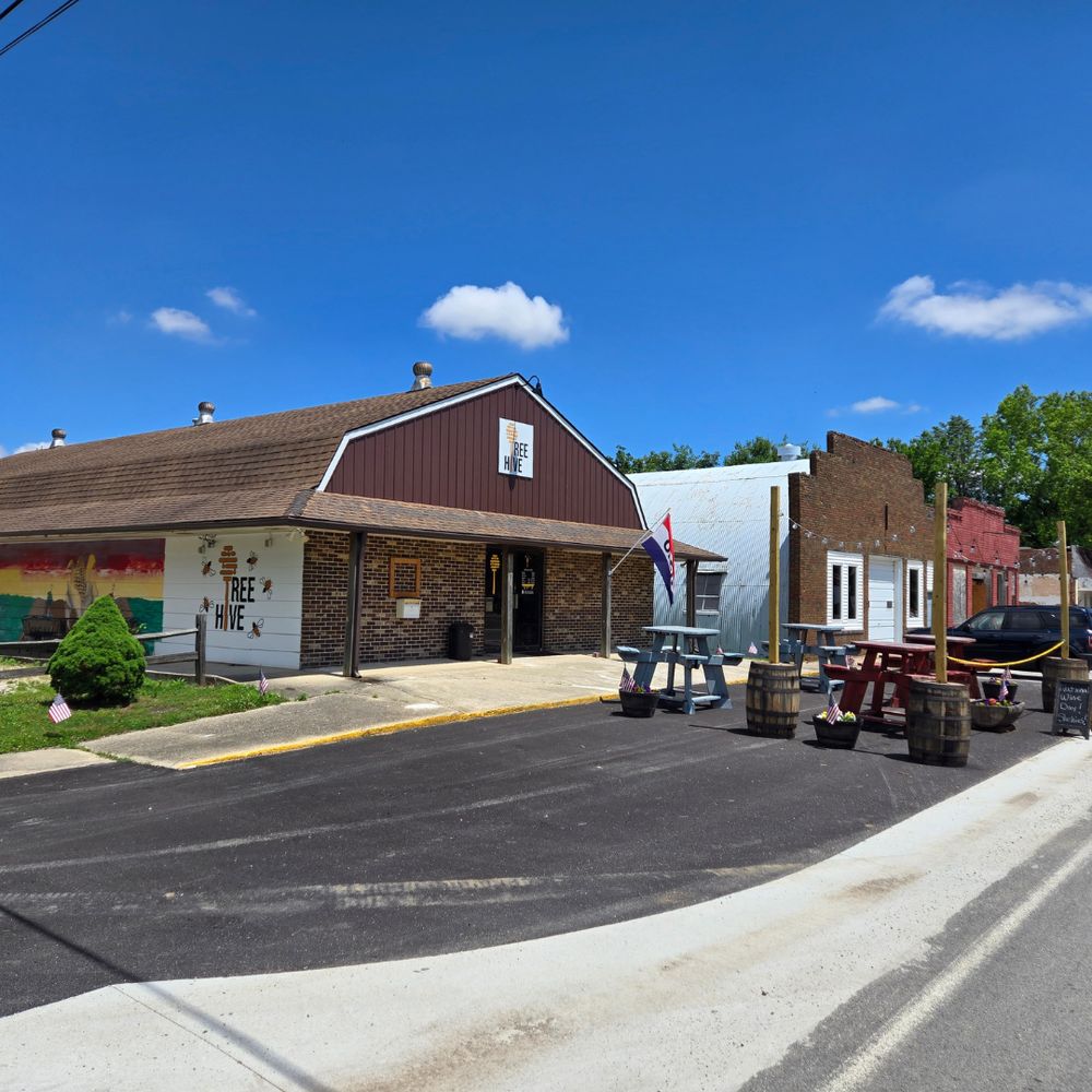 TREEHIVE - Updated October 2025 - 16 Photos - 115 W 3rd St, Brocton ...