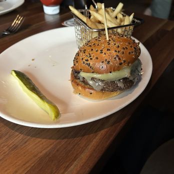 YARD HOUSE - Updated November 2024 - 919 Photos & 895 Reviews - 21001 N ...