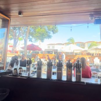 HONEY’S BISTRO - Updated July 2024 - 638 Photos & 777 Reviews - 632 S ...