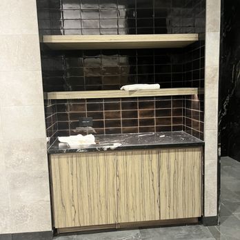 EQUINOX AUSTIN - Updated September 2025 - 44 Photos & 74 Reviews - 1007 ...