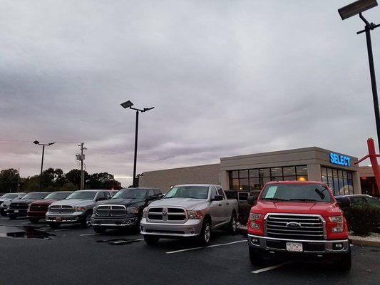 AUFFENBERG PRE-OWNED SUPER STORE - Updated September 2025 - 39 Photos ...