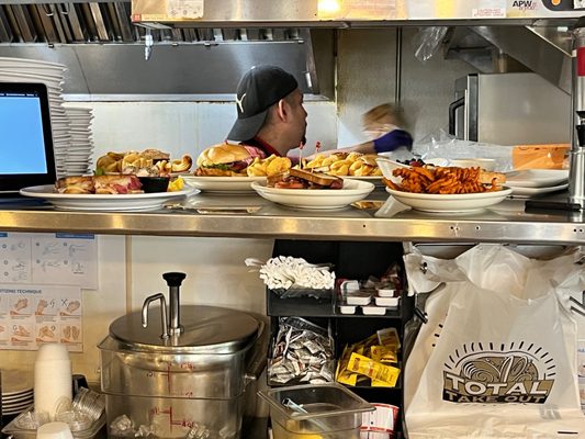 THE COW AN EATERY - Updated October 2025 - 538 Photos & 741 Reviews ...