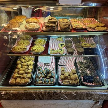 LEE LEE’S BAKED GOODS - Updated January 2026 - 213 Photos & 228 Reviews ...